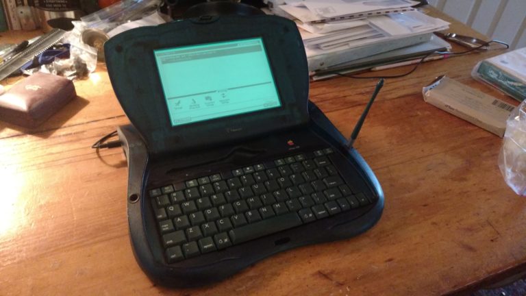 Apple eMate 300 - Planet Geek!